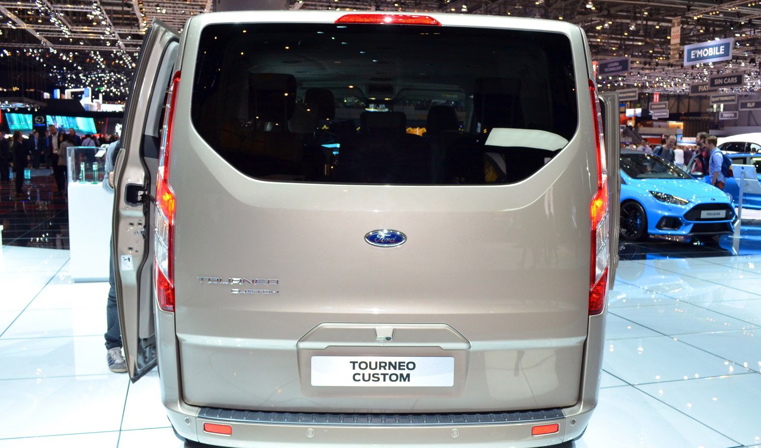 Ford Tourneo Custom technical specifications and fuel economy